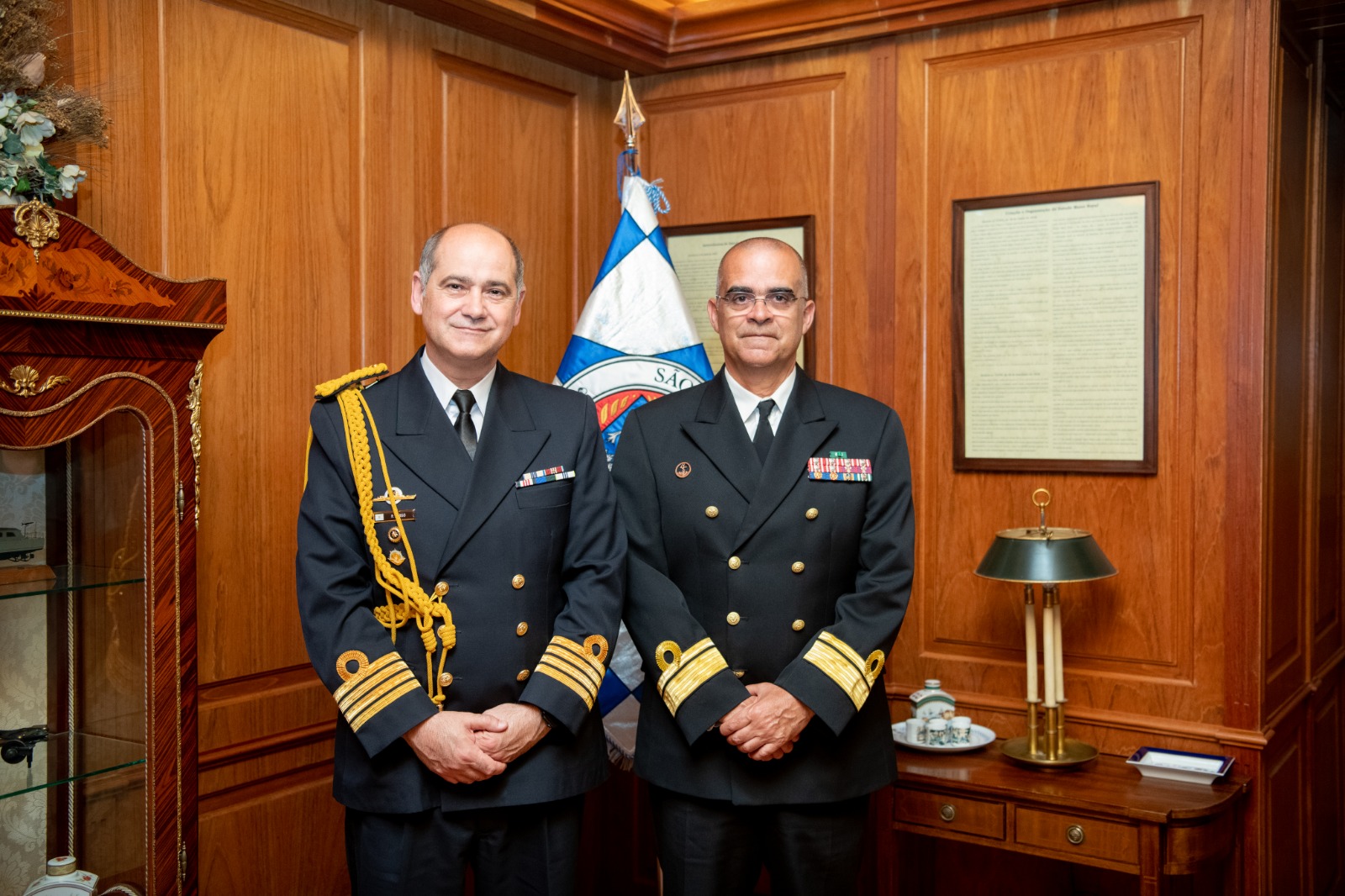 Adido de Defesa da Argentina apresenta cumprimentos de despedida