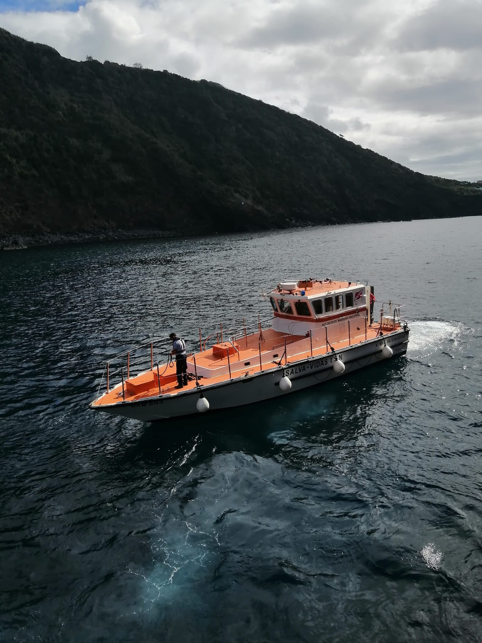 Resgate de francês com crise de hipertensão ao largo da ilha do Faial