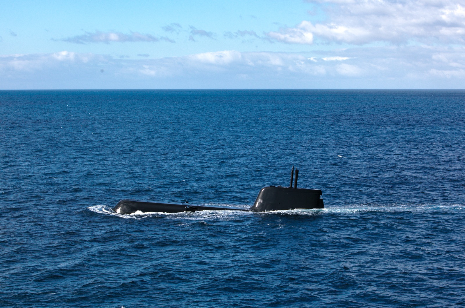 Submarino português cruzou a linha do Equador