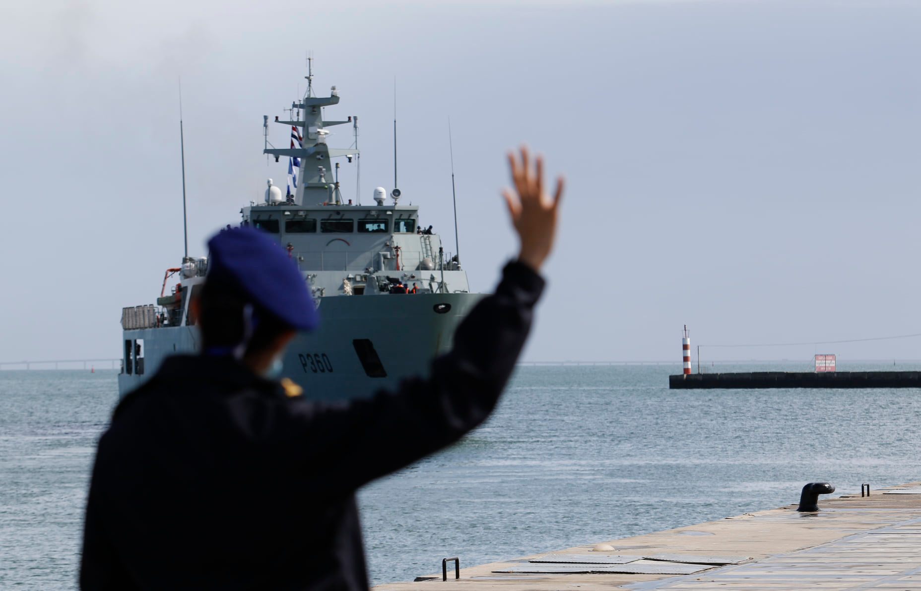 Navio da Marinha largou para missão "Mar Aberto" em África
